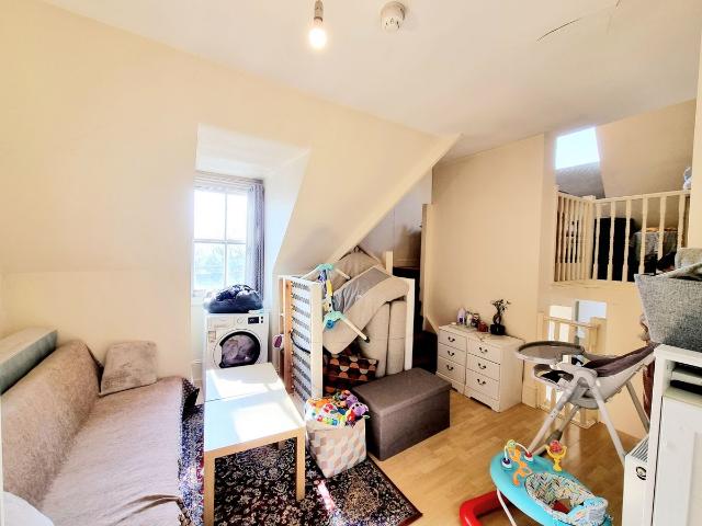 Hornsey Lane, Highgate N6, 1 bed flat to rent, £1,352 pcm | PrimeLocation