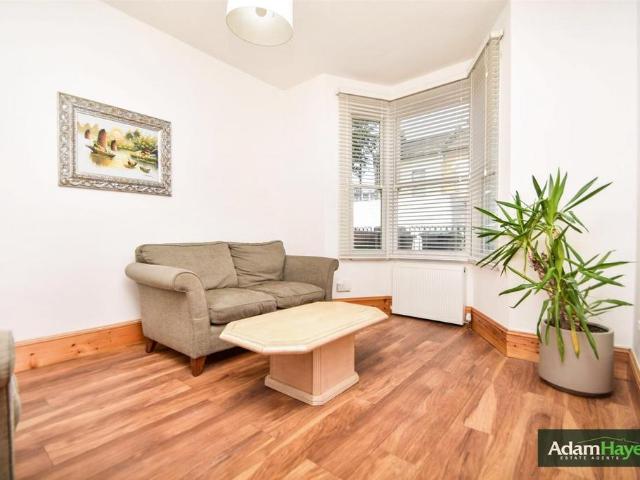 Hornsey Park Road, Hornsey N8 3 bed terraced house to rent £2,800 pcm £646 pw