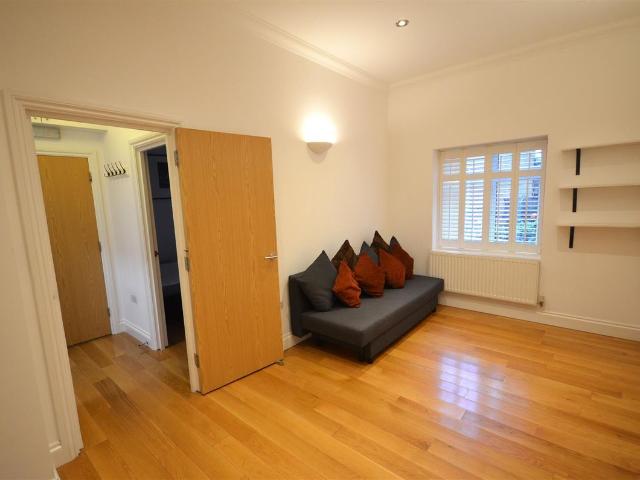 Hornsey Rise N19, 1 bed flat to rent, £1,900 pcm | PrimeLocation