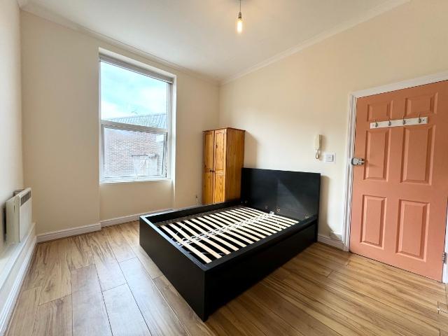 Hornsey Road, Archway N19, Studio to rent, £1,250 pcm | PrimeLocation