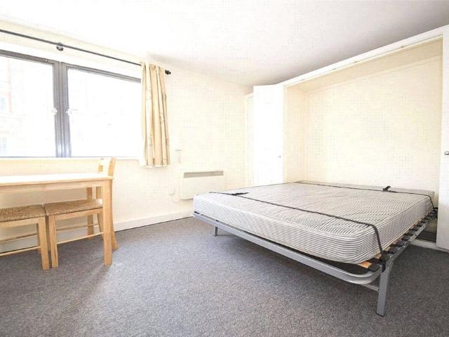 Hornsey Road, Holloway, London N7, Studio to rent, £1,250 pcm | PrimeLocation