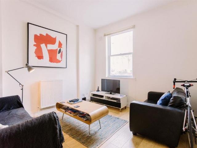 Hornsey Road, London, N7 1 bed flat to rent £1,675 pcm £387 pw