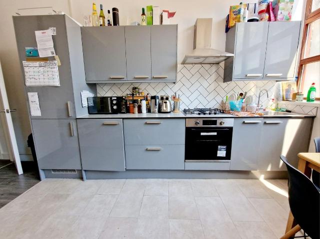 Hornsey Road, London N7, 3 bed flat to rent, £3,315 pcm | PrimeLocation