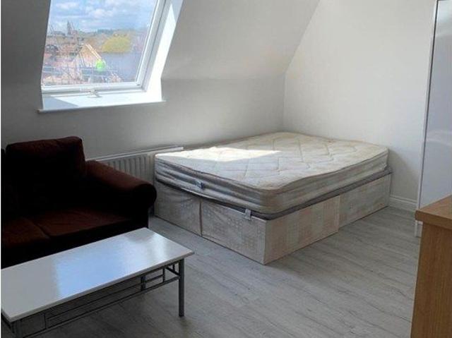 Hornsey Road, London N19, 3 bed shared accommodation to rent, £3,300 pcm | PrimeLocation