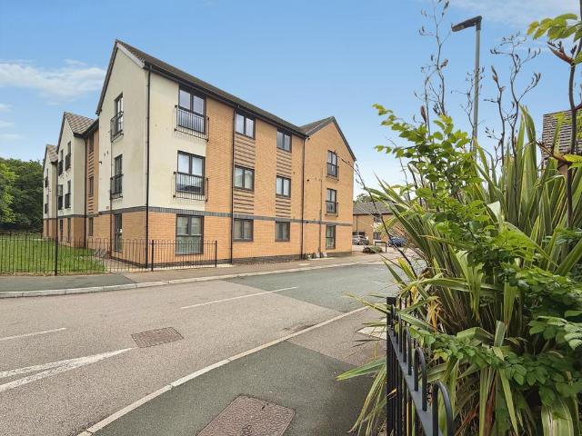 Horrell Court, Peterborough, PE3 2 bed apartment to rent £1,075 pcm £248 pw