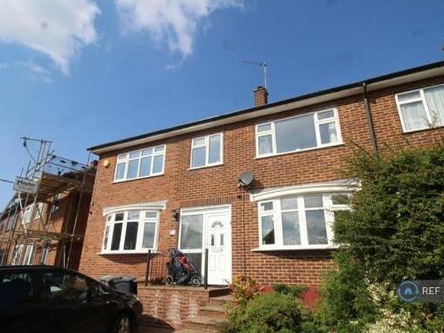 Horrocks Close, Ware, 4 Bedroom Semi detached