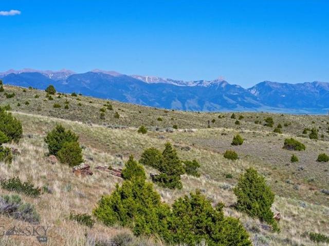 Horse Castle Rd, Manhattan, MT 59741