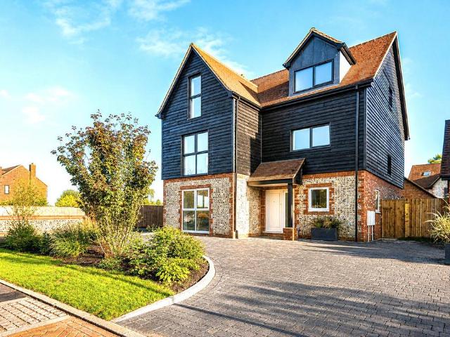 Horse Leys, RG9 4BQ 5 bed detached house to rent £5,500 pcm £1,269 pw