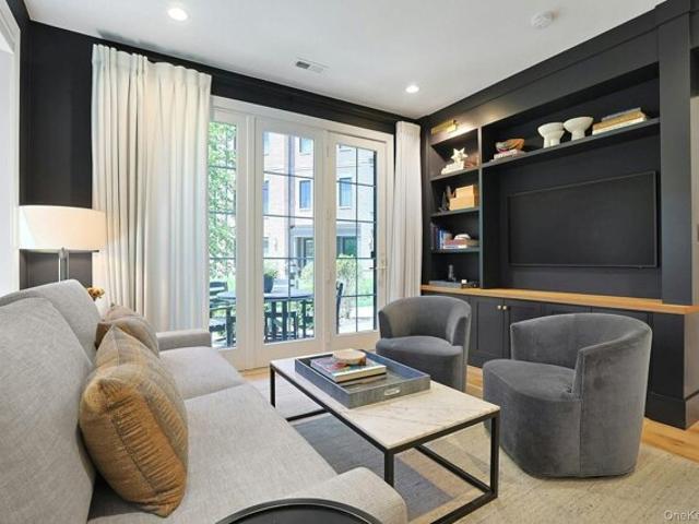 Horseman Blvd, Sleepy Hollow, Condo For Sale