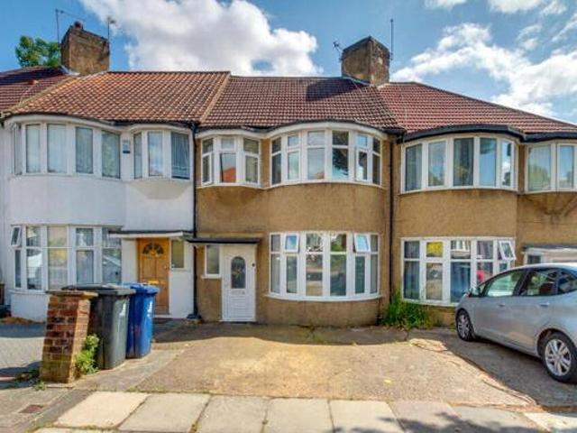 Horsenden Crescent, Greenford, 3 Bedroom Terraced