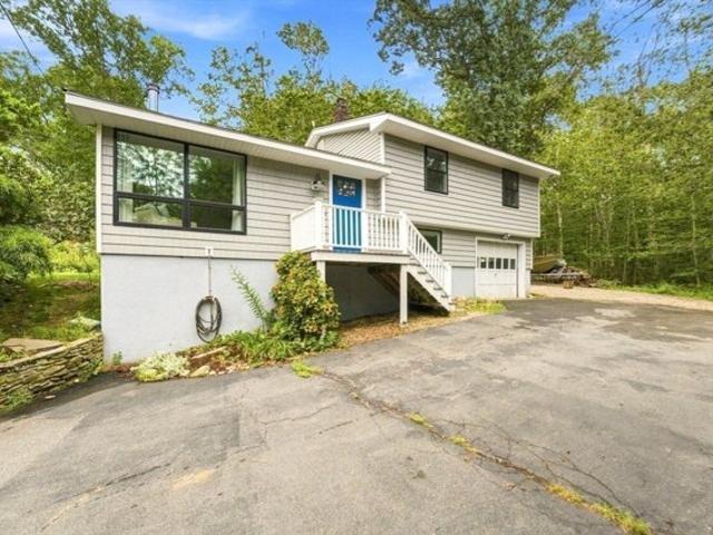 Horseneck Rd, Dartmouth, Home For Sale