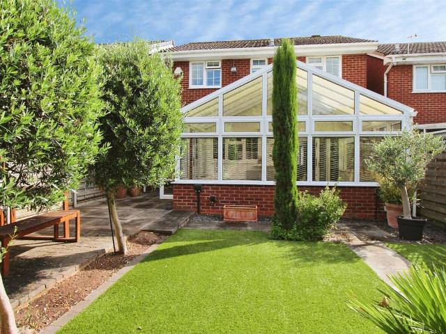Horsecroft Gardens, Barrs Court, Bristol BS30, 4 bed property to rent, £2,200 pcm | PrimeLocation