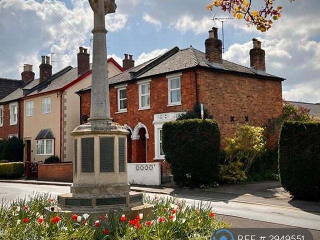 Horsefair Street, Charlton Kings. 4 bed semi detached house to rent £2,295 pcm £530 pw