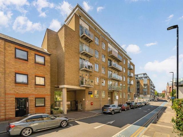 Horseferry Road, London E14 1 bed flat to rent £1,875 pcm £433 pw
