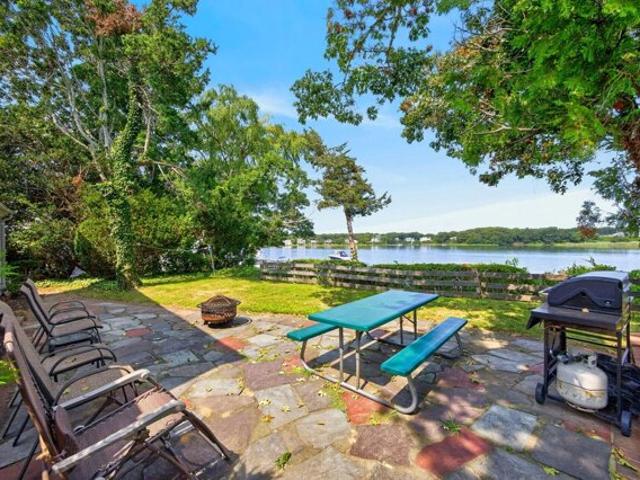 Horsefoot Rd, West Dennis, Home For Sale