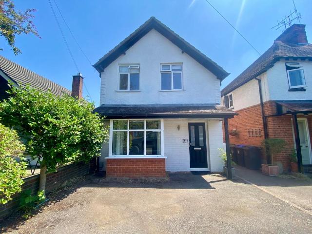 Horsell, Woking 2 bed detached house to rent £2,250 pcm £519 pw