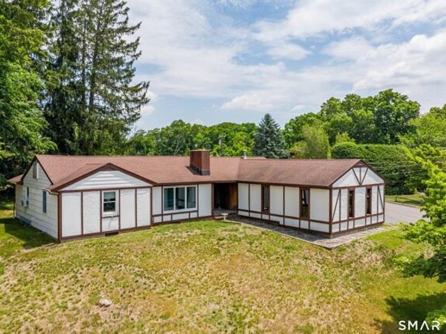Horseshoe Dr, Danbury, Home For Sale