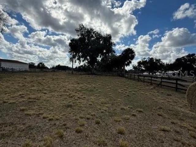 Horseshoe Hills Pl, Plant City, FL 33566