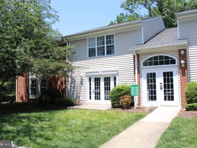 Horseshoe Ln, Woodbridge, Condo For Sale