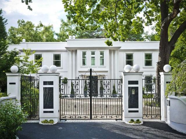 Horseshoe Ridge, Camp End Road. 6 bed detached house to rent £22,500 pcm £5,192 pw