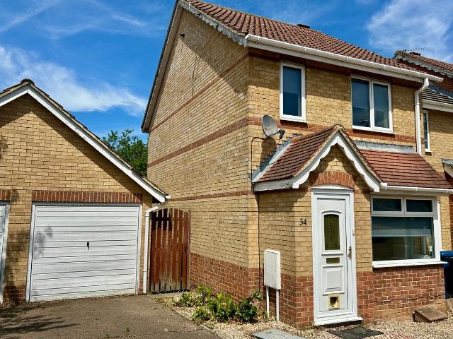 Horsham Close, Haverhill CB9, 2 bed end terrace house to rent, £1,150 pcm | PrimeLocation
