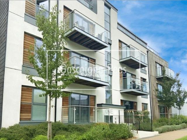 Horsham Gates One, Horsham RH13, 2 bed flat to rent, £1,600 pcm | PrimeLocation