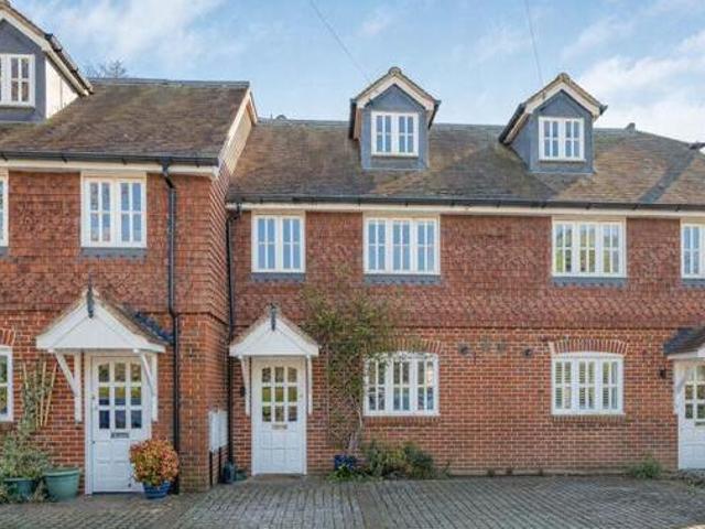 Horsham Road, Shalford, 3 Bedroom Terraced