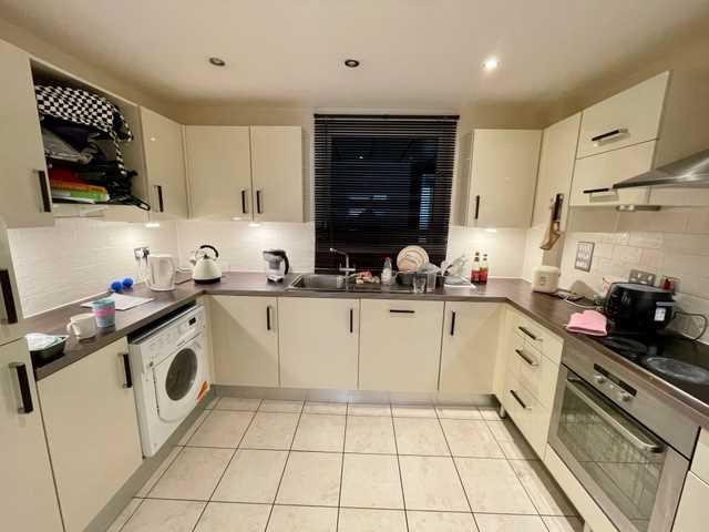 Horsted Court, Brighton 3 bed apartment to rent £2,600 pcm £600 pw