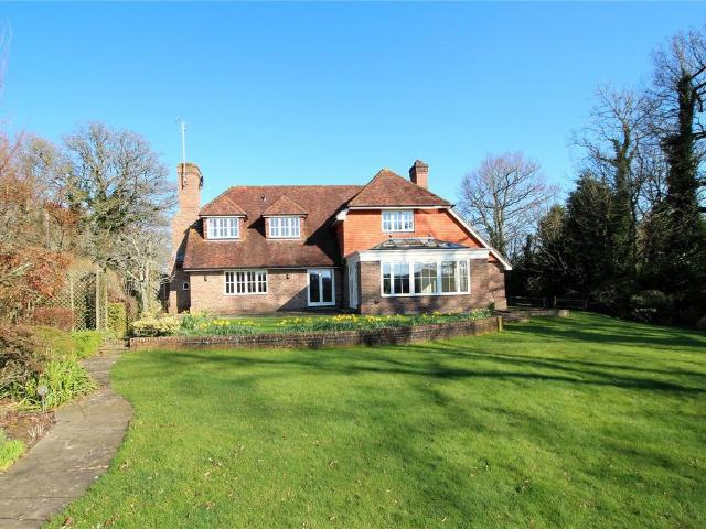 Horsted Lane, Sharpthorne, East. 5 bed detached house to rent £4,100 pcm £946 pw