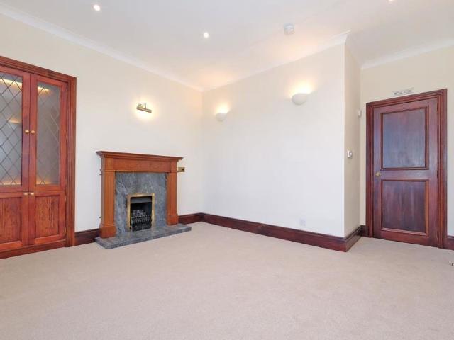 Hosefield Road, Top Right, AB15