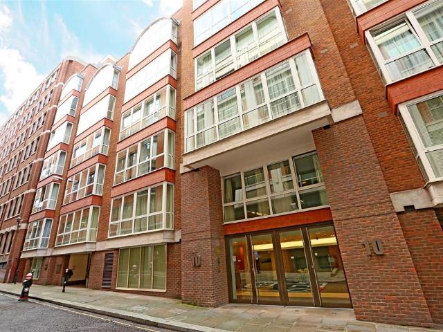 Hosier Lane, London EC1A Studio to rent £1,950 pcm £450 pw