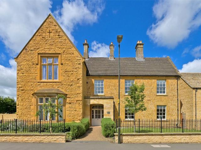 Hospital Road, Moreton In Marsh, Gloucestershire GL56, 3 bed flat to rent, £1,950 pcm | PrimeLocation
