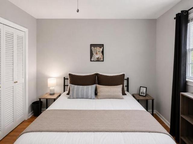 Hospitality Focused CoLiving in Lilburn Move In Ready • Secured Private Rooms for Professionals Quiet, Clean & Respectful Home • All Utils Incld Top Rated Host