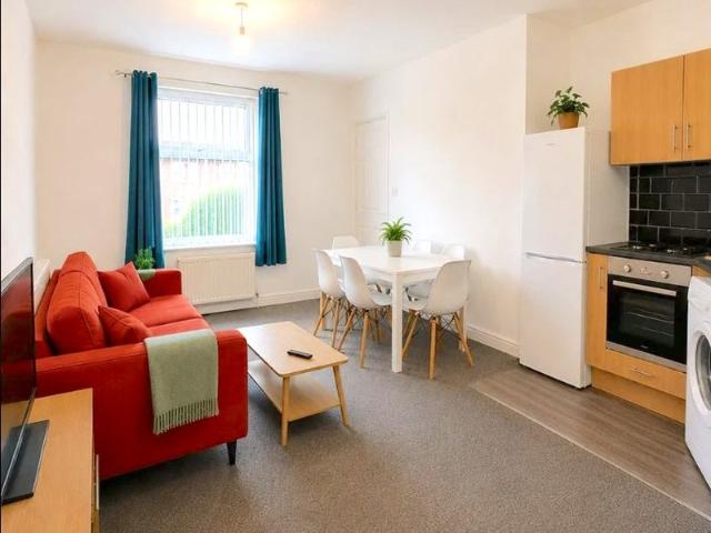 ⭐Hot ⭐ 3 Bedroom Flat Liverpool ALL INC!