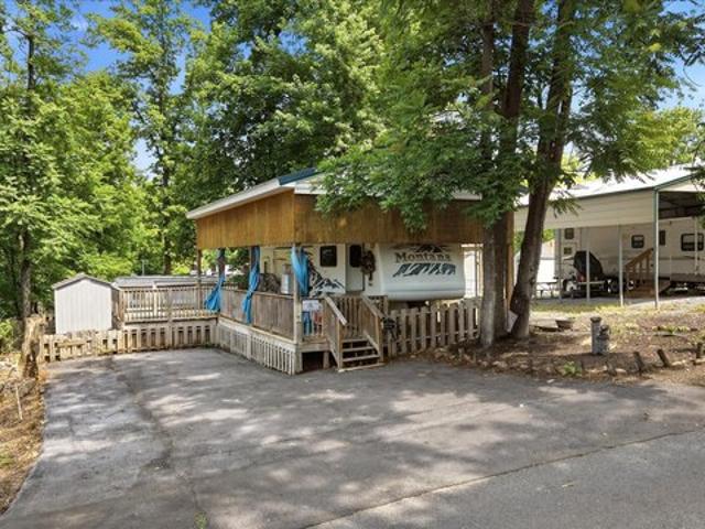 Hot Dog Rd Lot 20, Falling Waters, WV 25419
