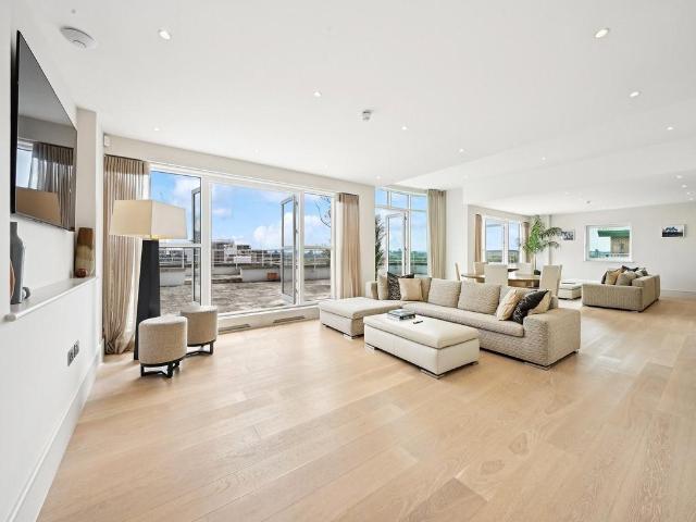 Hotel Apartments, Chelsea Village, SW6 3 bed penthouse to rent £12,000 pcm £2,769 pw