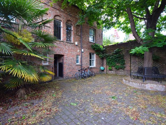 Hothams Court, York YO1, 2 bed flat to rent, £1,500 pcm | PrimeLocation