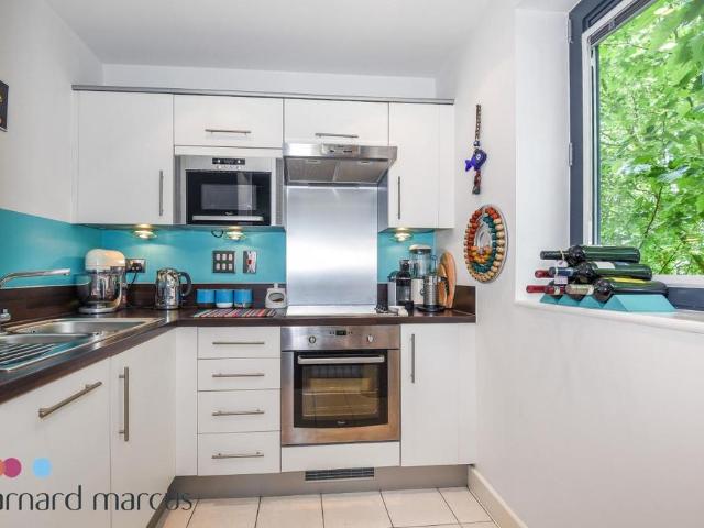 Hotspur Street, London 1 bed apartment to rent £1,950 pcm £450 pw