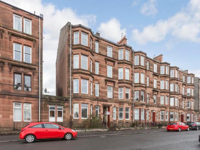 Hotspur Street, North Kelvinside. 2 bed flat to rent £1,465 pcm £338 pw