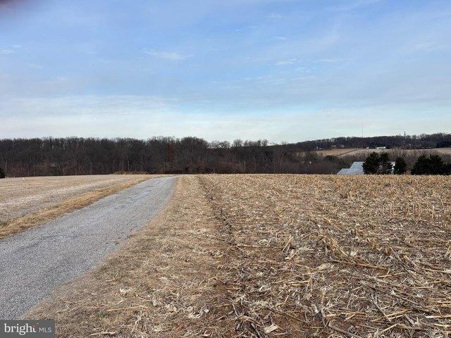 Houcksville Rd, Hampstead, MD 21074
