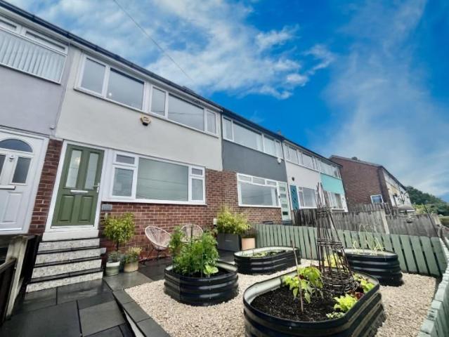 Hough Top, Leeds LS13, 3 bed property to rent, £1,300 pcm | PrimeLocation