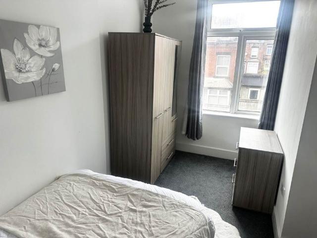 Hough Lane Room 3, Bramley, Leeds