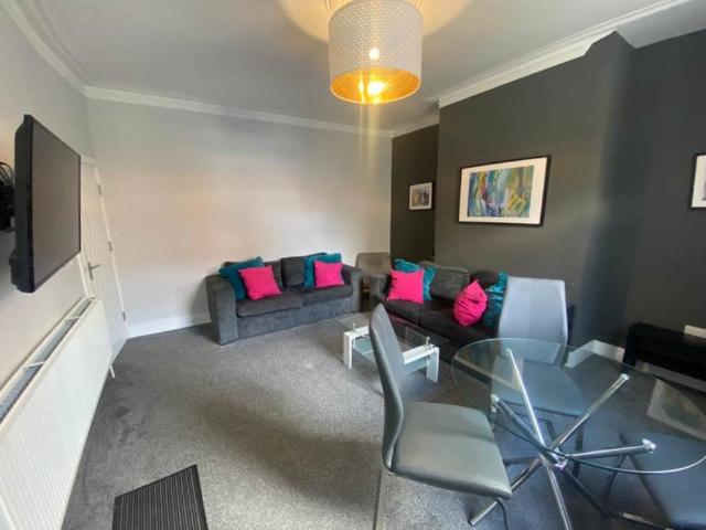 Hough Lane Room 2, Bramley, Leeds