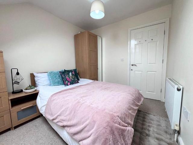 Hough Lane Room 4, Bramley, Leeds