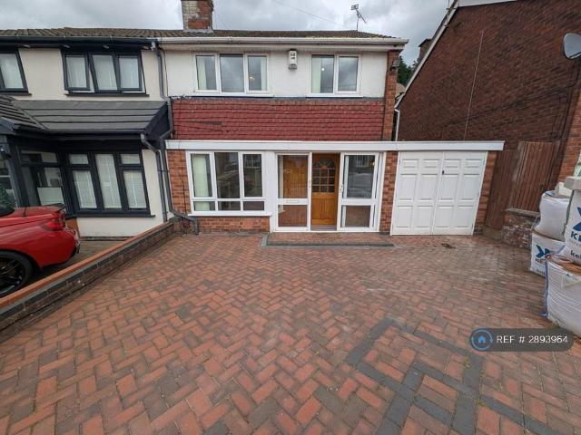 Hough Road, Birmingham, B14 3 bed semi detached house to rent £1,275 pcm £294 pw