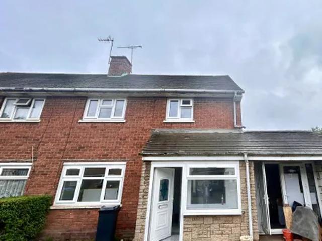 Hough Road, Darlaston, WS2 9SE, United Kingdom | 3 bed apartment for rent #124818198 | Rentberry