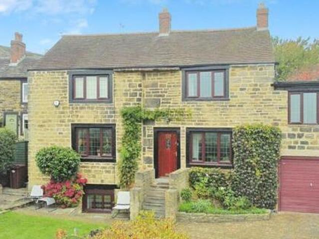 Hough Side Road, Pudsey, 3 Bedroom Detached