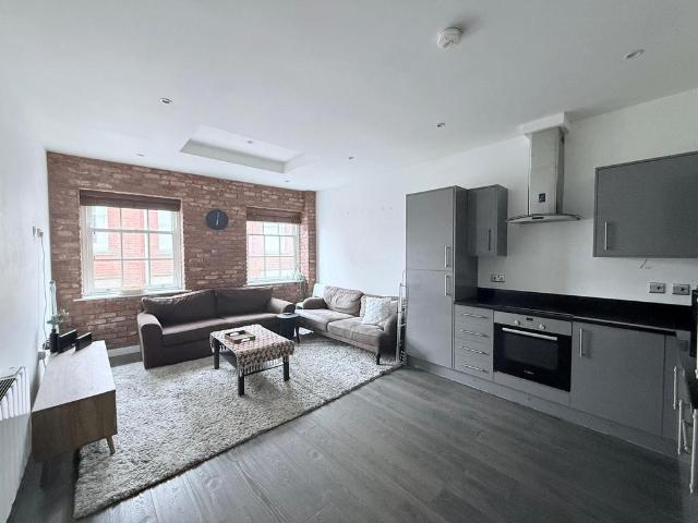 Hounds Gate Court, Nottingham, NG1 2 bed apartment to rent £1,195 pcm £276 pw