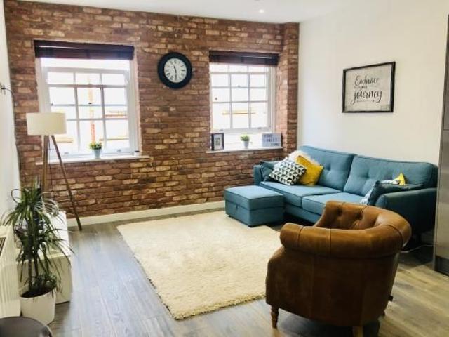 Hounds Gate Court, Nottingham NG1, 2 bed flat to rent, £1,325 pcm | PrimeLocation