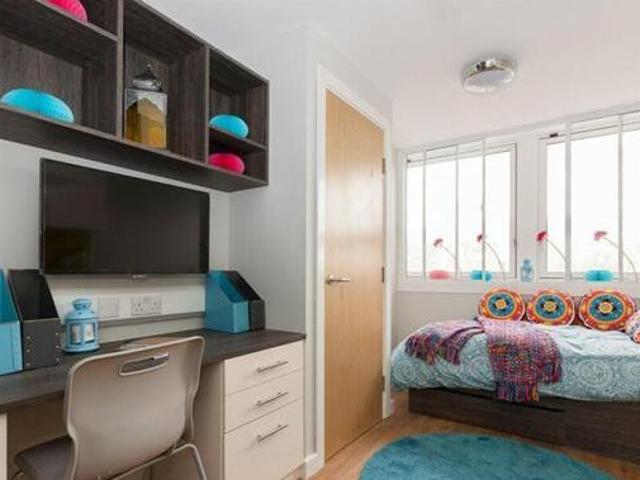 Hounds Gate, Nottingham, Studio Flat For